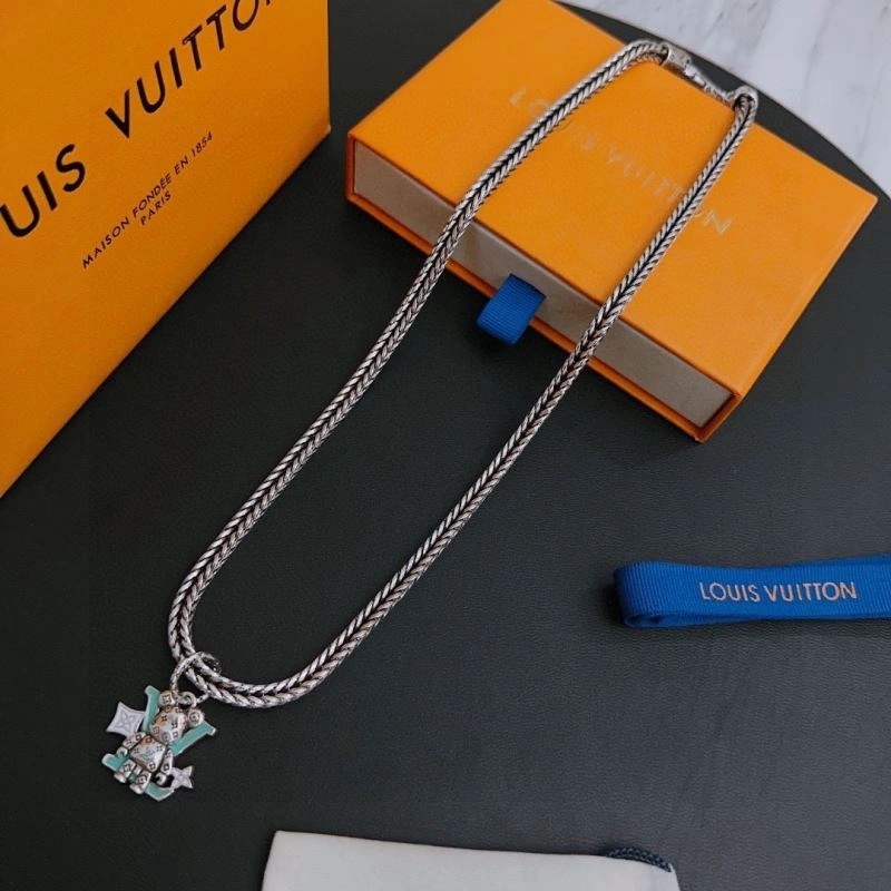 Official Louis Vuitton Necklaces