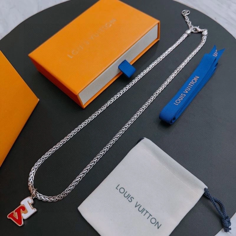 Brand-authenticated Louis Vuitton Necklaces