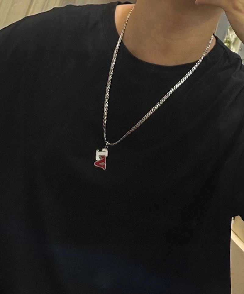 Brand-authenticated Louis Vuitton Necklaces