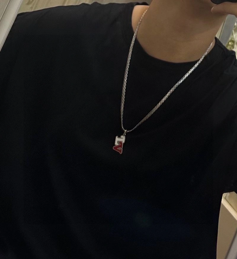 Brand-authenticated Louis Vuitton Necklaces