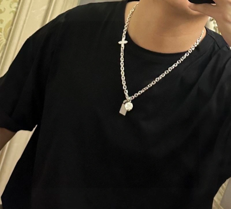Top match Louis Vuitton Necklaces