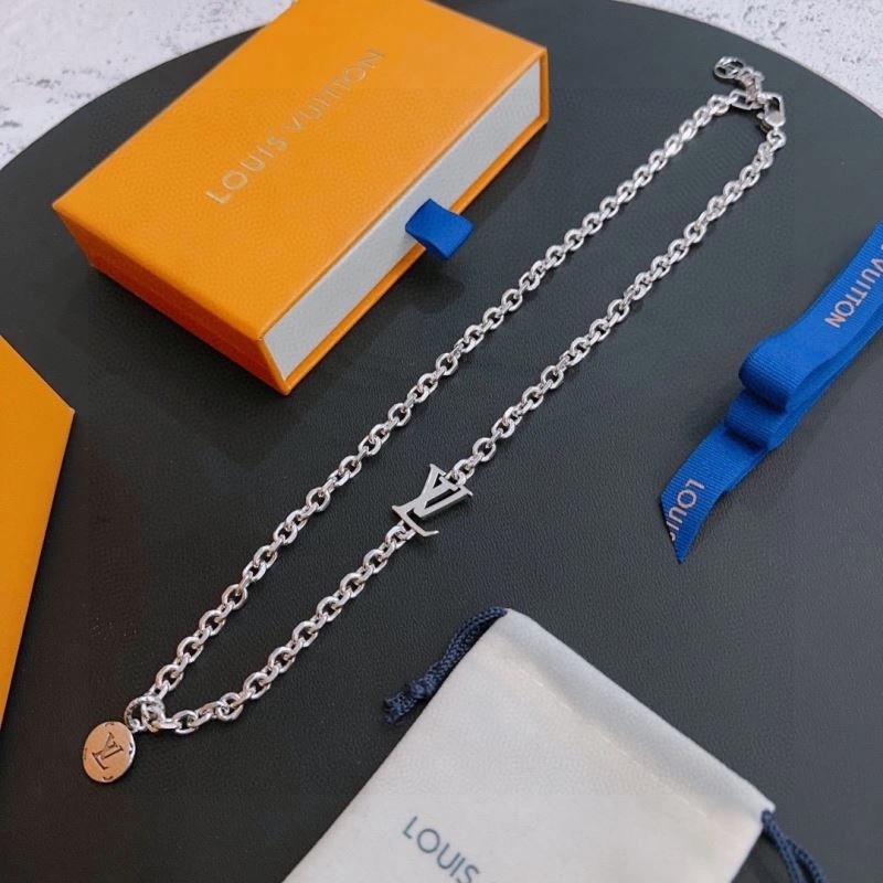 Cut-rate Louis Vuitton Necklaces