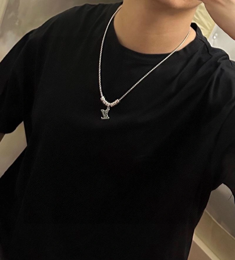 Perfect replica Louis Vuitton Necklaces