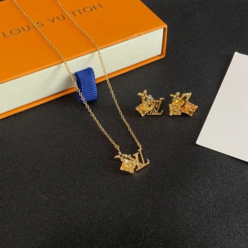 Affordable Louis Vuitton Necklaces