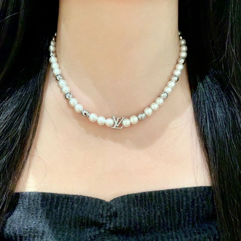 Bargain Louis Vuitton Necklaces