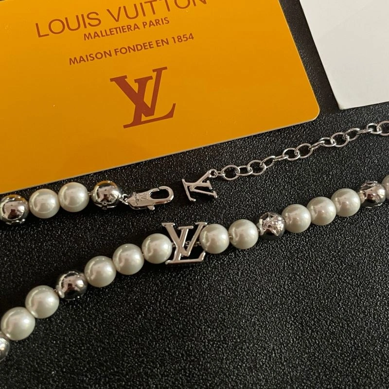 Bargain Louis Vuitton Necklaces