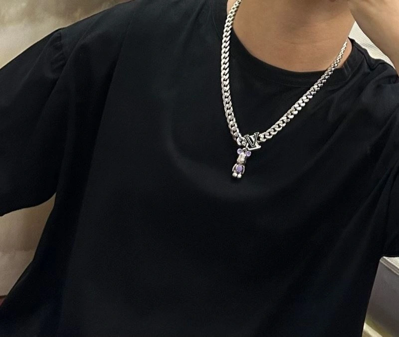 Discounted Louis Vuitton Necklaces