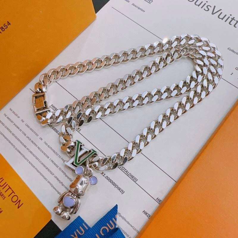 Discounted Louis Vuitton Necklaces