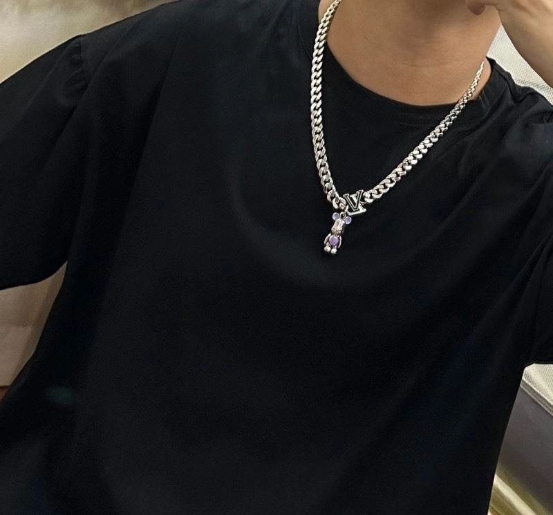 Discounted Louis Vuitton Necklaces