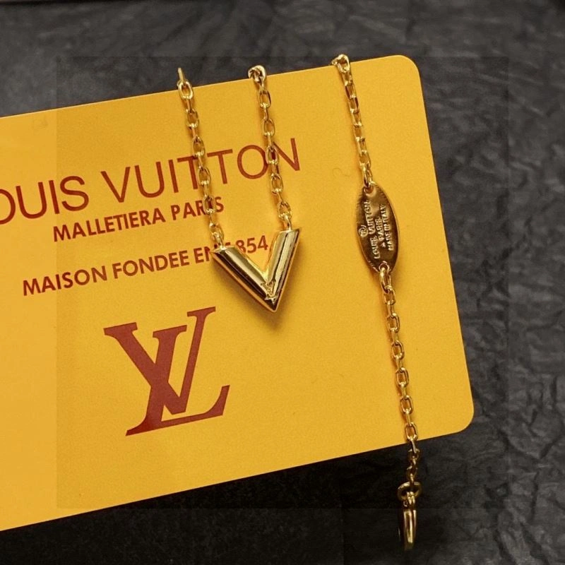 Top mirror Louis Vuitton Necklaces