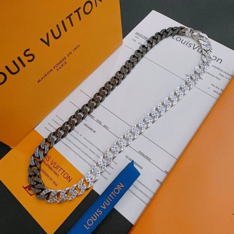 Bargain Louis Vuitton Necklaces