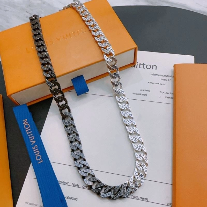 Bargain Louis Vuitton Necklaces