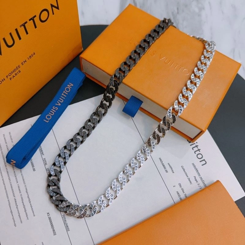 Bargain Louis Vuitton Necklaces
