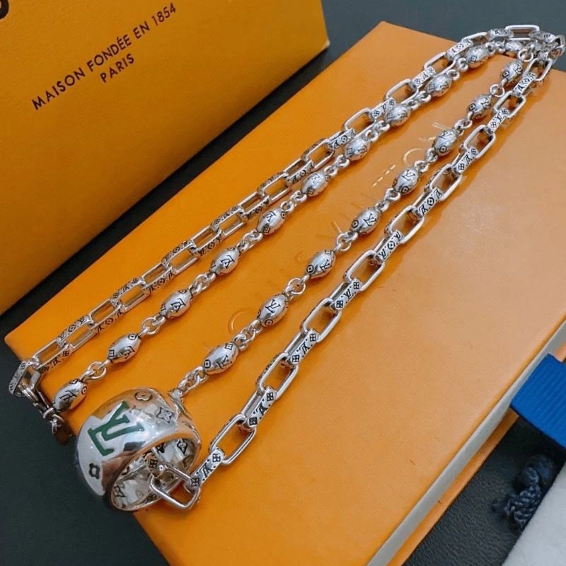 Brand-authenticated Louis Vuitton Necklaces