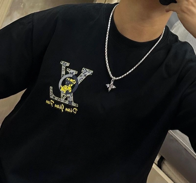 Genuine Louis Vuitton Necklaces