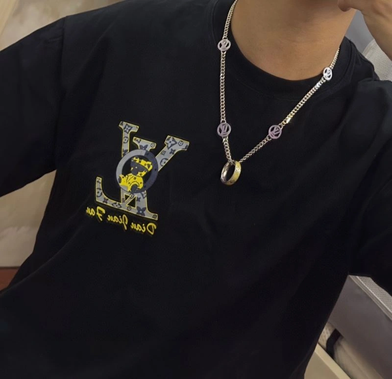 Reasonably priced Louis Vuitton Necklaces
