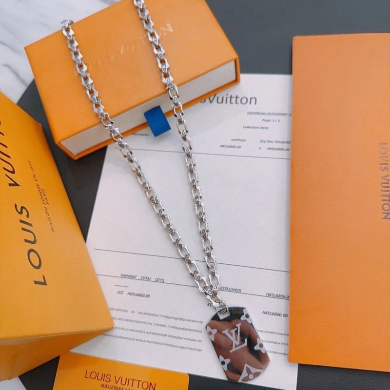 Inexpensive Louis Vuitton Necklaces
