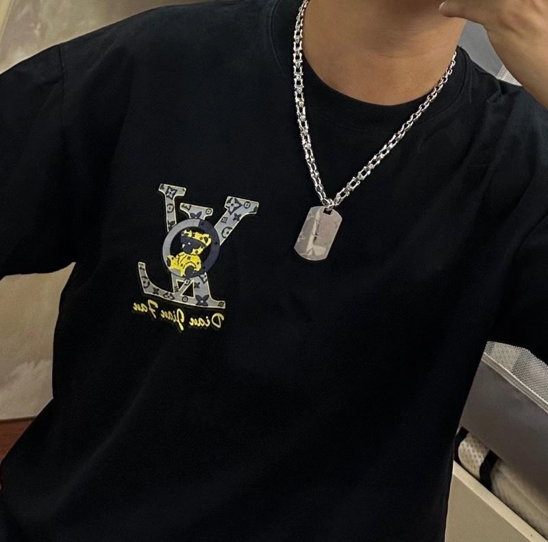 Inexpensive Louis Vuitton Necklaces
