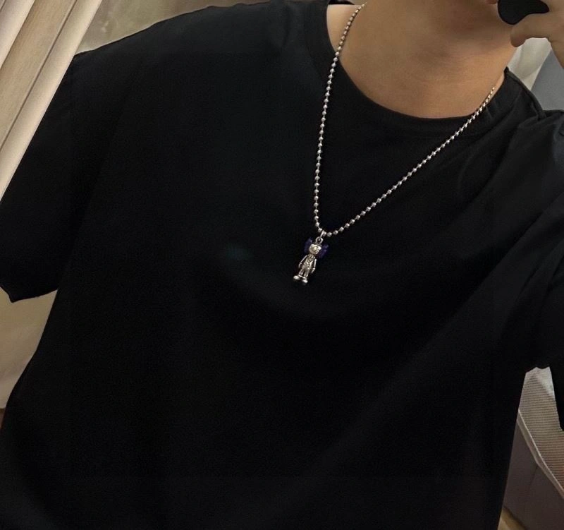 Economical Louis Vuitton Necklaces