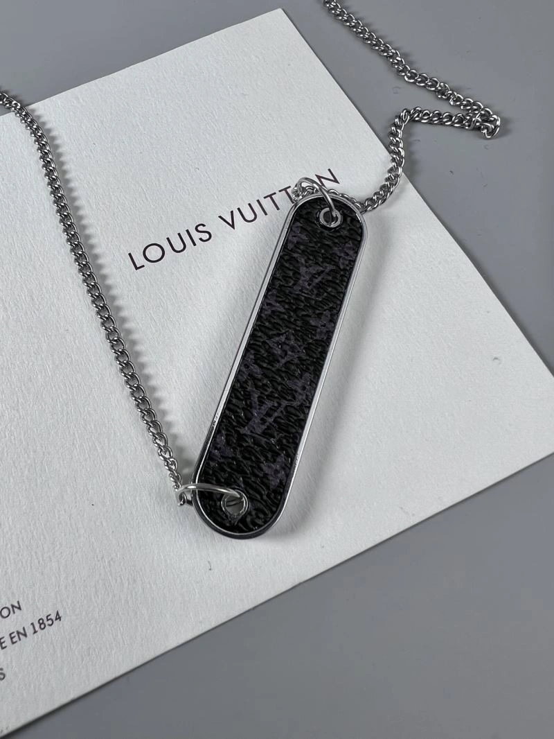 Official Louis Vuitton Necklaces