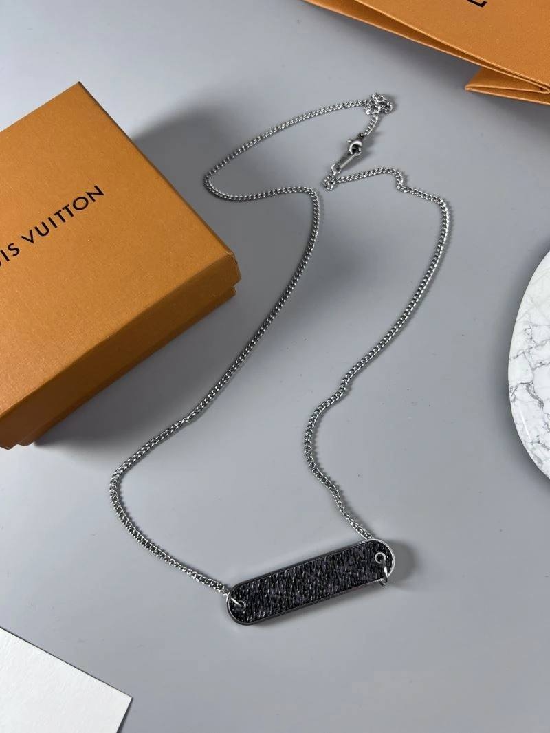 Official Louis Vuitton Necklaces