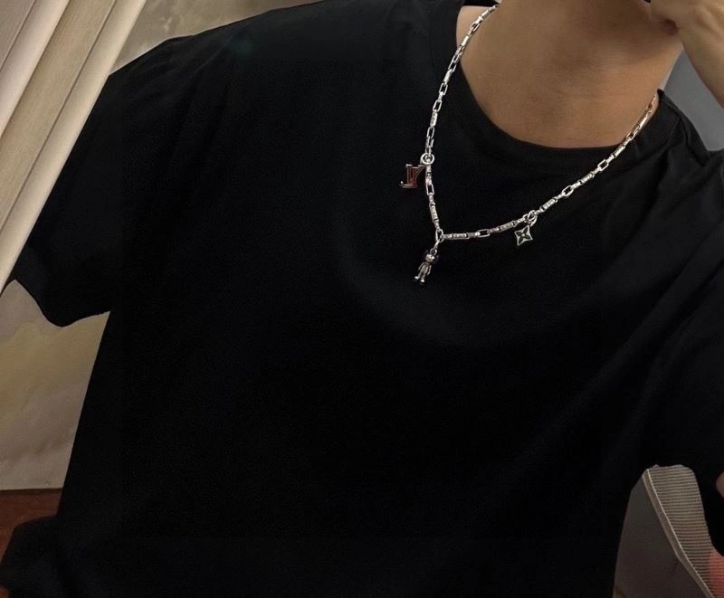 Top mirror Louis Vuitton Necklaces