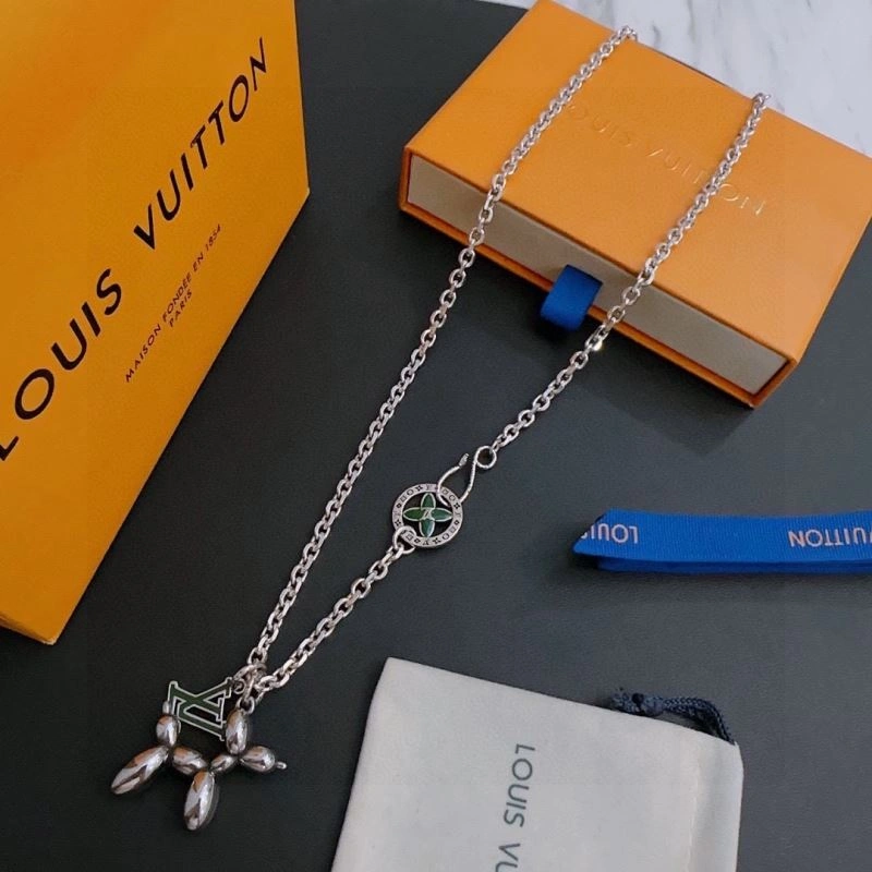 Accurate model Louis Vuitton Necklaces
