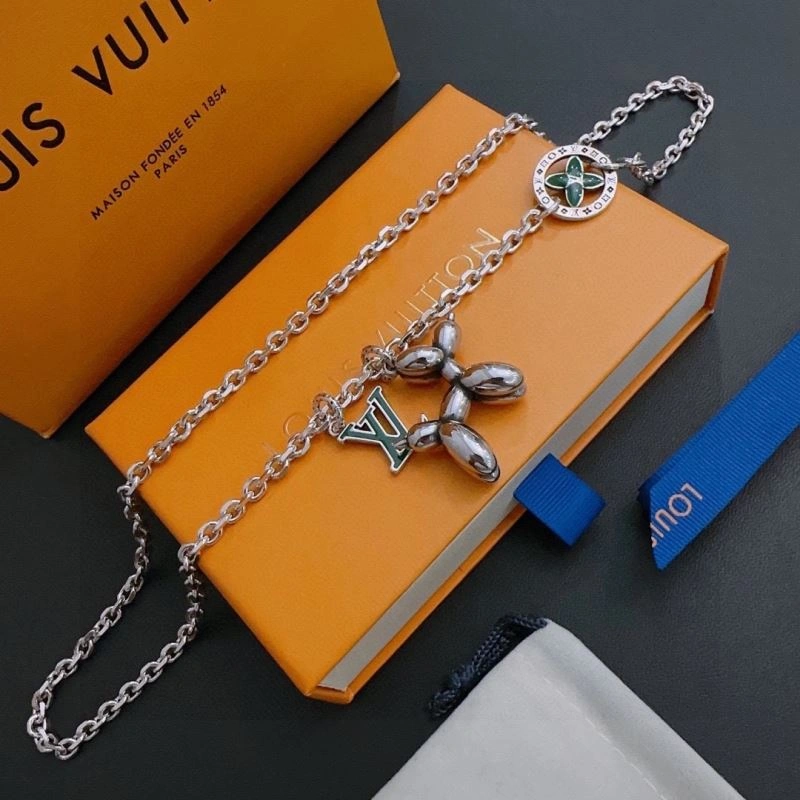 Accurate model Louis Vuitton Necklaces