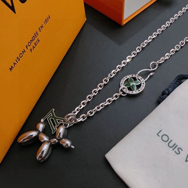 Accurate model Louis Vuitton Necklaces