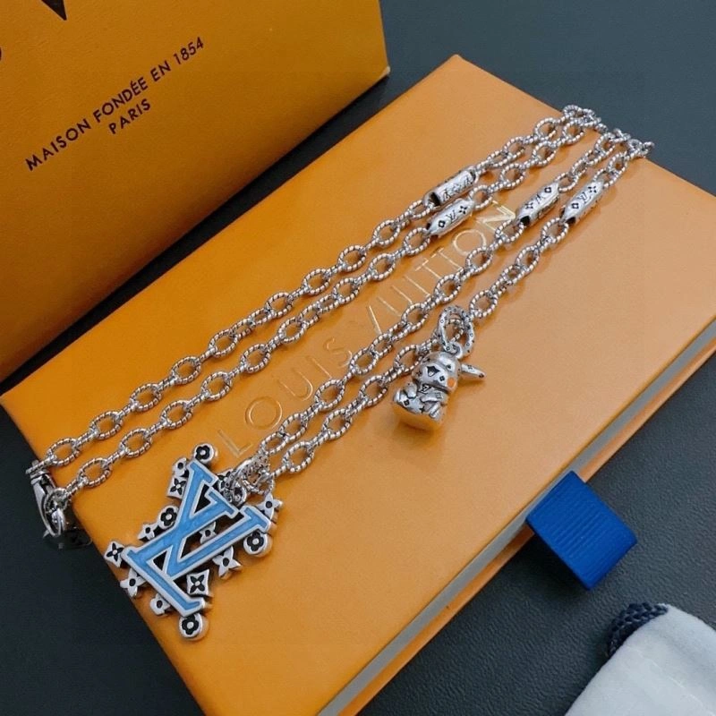 Top mirror Louis Vuitton Necklaces
