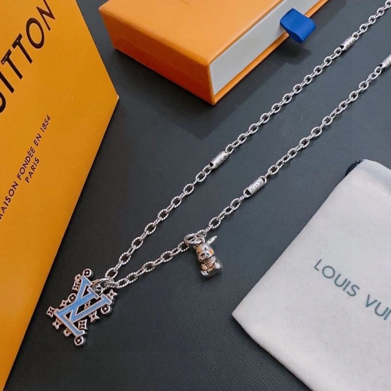 Top mirror Louis Vuitton Necklaces