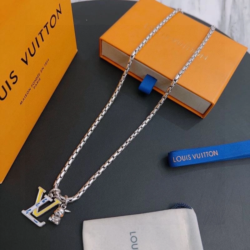 Indistinguishable Louis Vuitton Necklaces