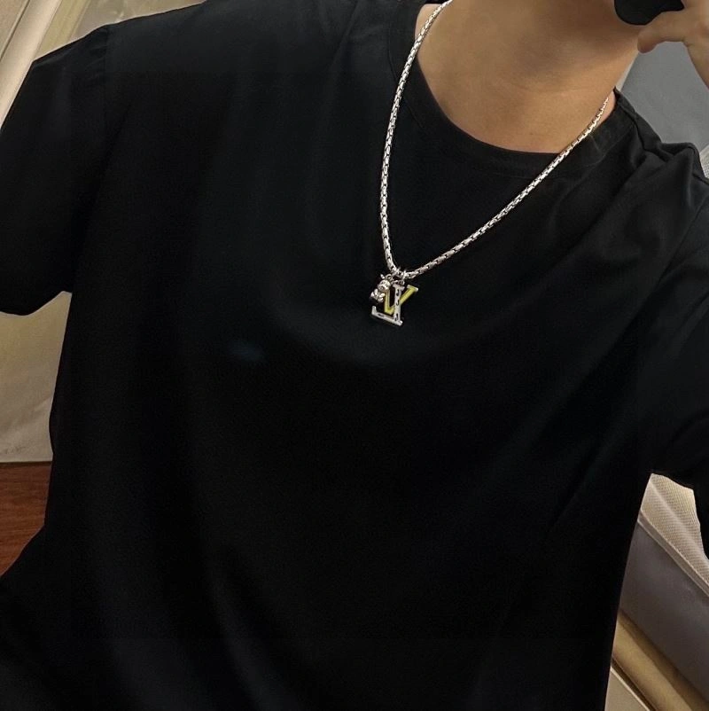 Indistinguishable Louis Vuitton Necklaces