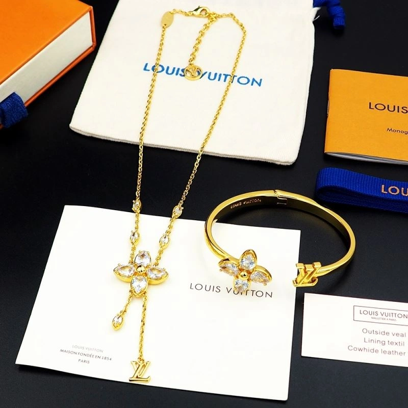 Original Louis Vuitton Necklaces