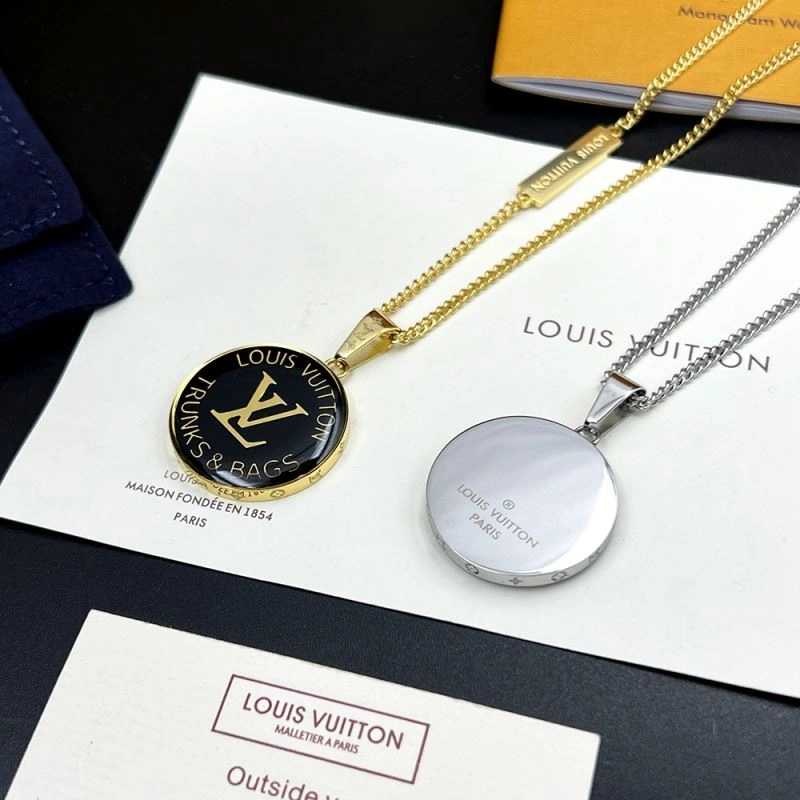 Top mirror Louis Vuitton Necklaces