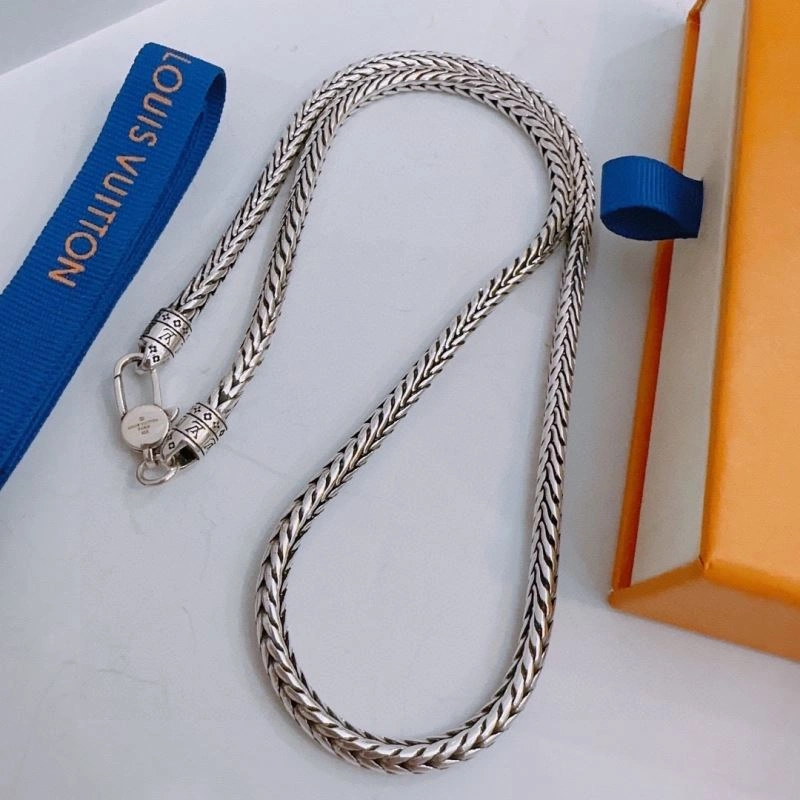 High fidelity Louis Vuitton Necklaces