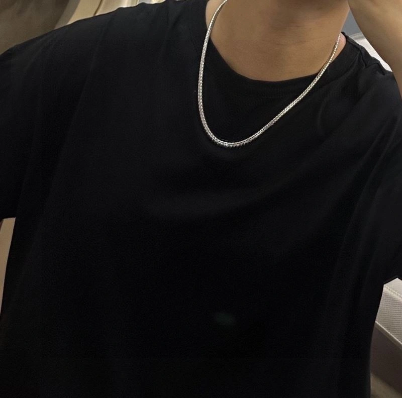 High fidelity Louis Vuitton Necklaces