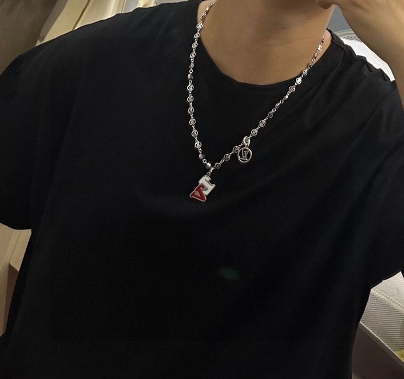 Original Louis Vuitton Necklaces