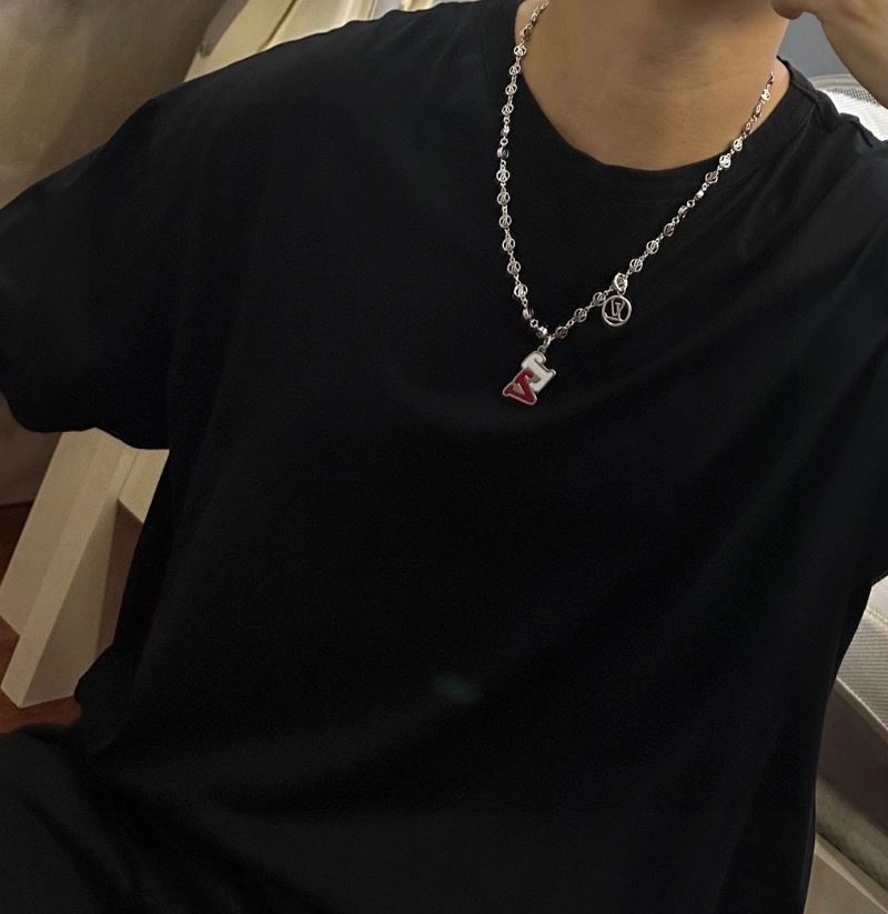 Original Louis Vuitton Necklaces