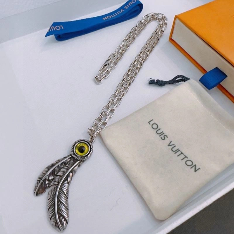 Cut-rate Louis Vuitton Necklaces