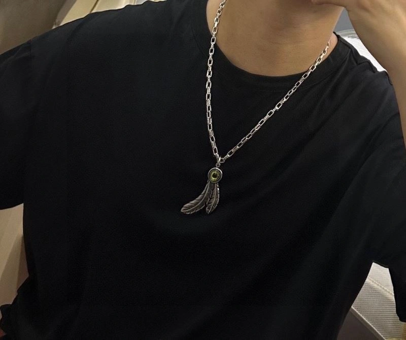 Cut-rate Louis Vuitton Necklaces