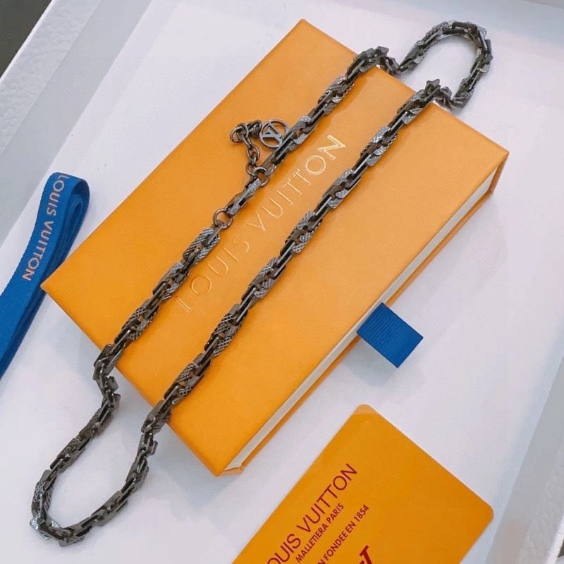 Mirror quality Louis Vuitton Necklaces