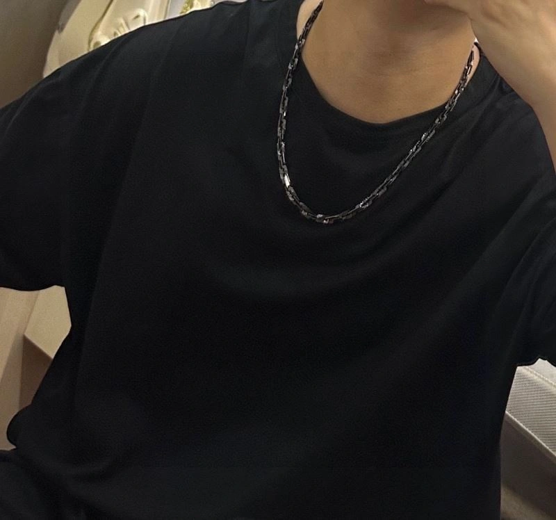 Mirror quality Louis Vuitton Necklaces