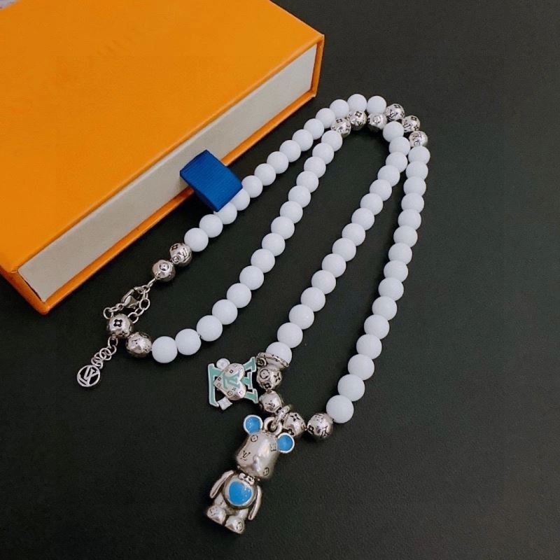 Discounted Louis Vuitton Necklaces