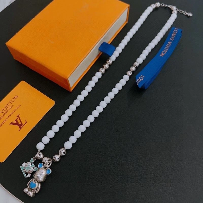 Discounted Louis Vuitton Necklaces