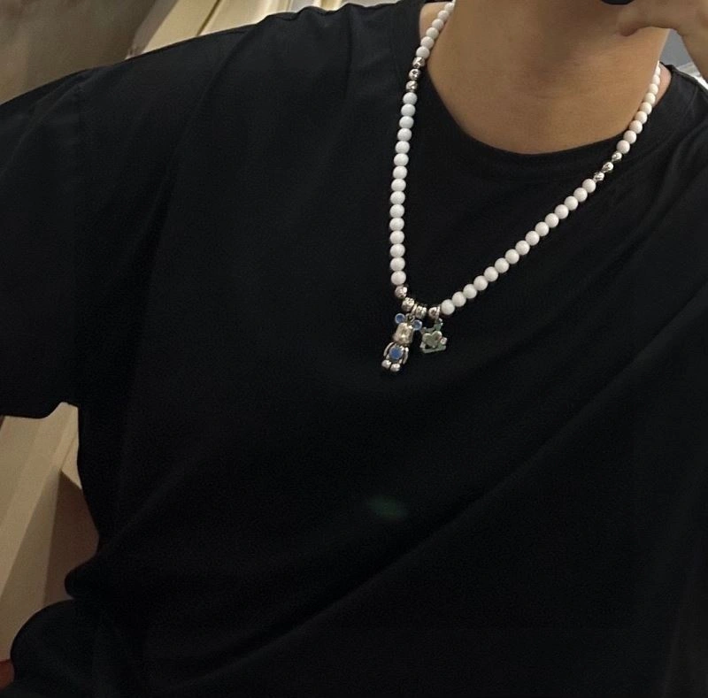 Discounted Louis Vuitton Necklaces