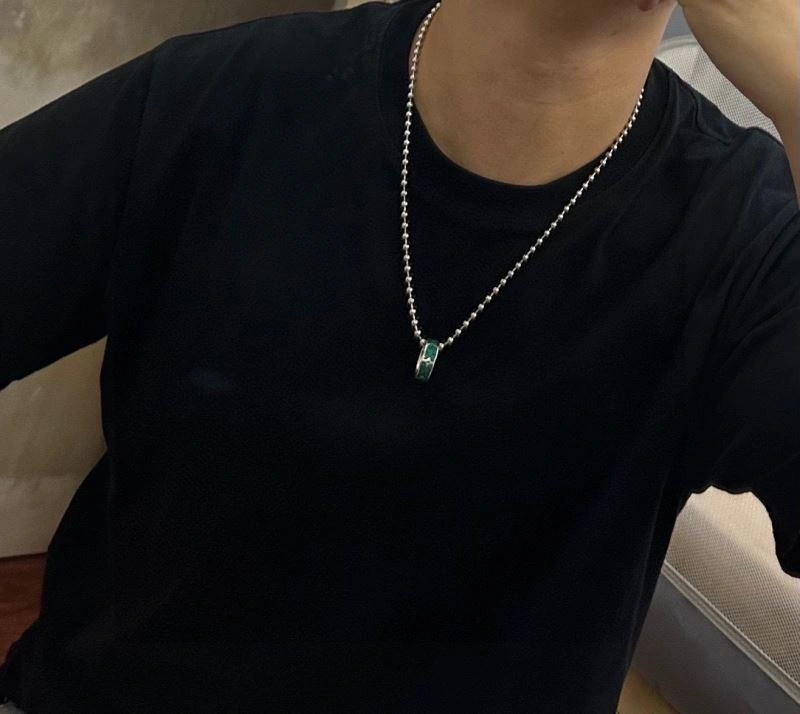 Value-priced Louis Vuitton Necklaces