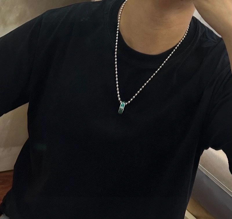 Value-priced Louis Vuitton Necklaces