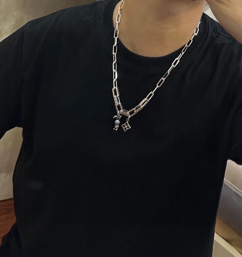 Cut-rate Louis Vuitton Necklaces
