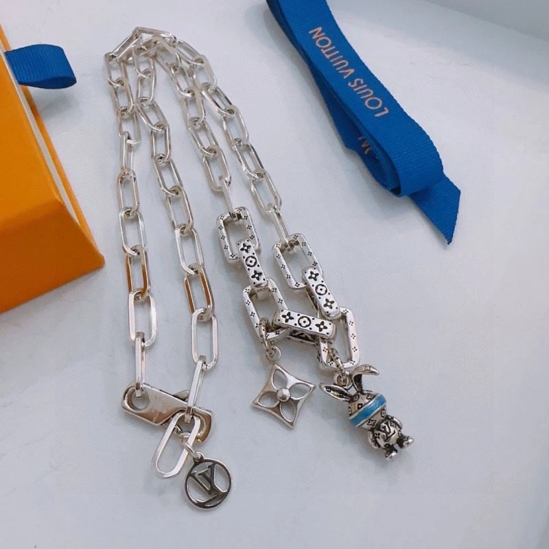 Cut-rate Louis Vuitton Necklaces
